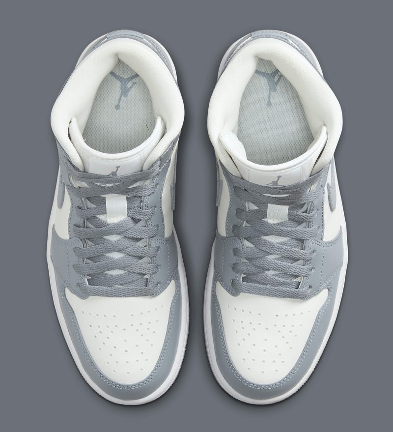 Air Jordan 1 Mid WMNS ‘’Stealth’’ - BQ6472-115 | Sneaker Style