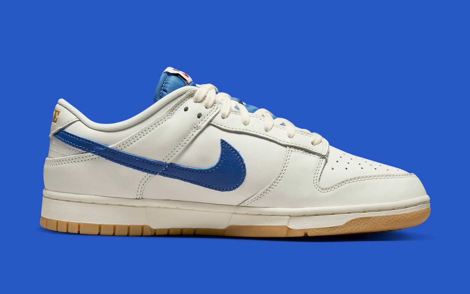 Nike Dunk Low SE ‘’Sail and Dark Marina Blue’’ - DX3198-133 | Sneaker Style