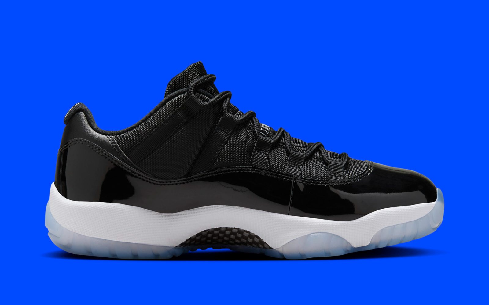 Air Jordan 11 Low ‘’Space Jam’’ - FV5104-004 | Sneaker Style